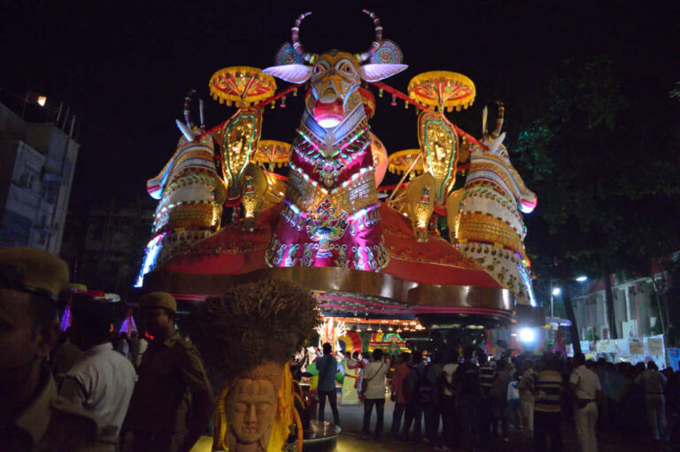 11 Mesmerizing Durga Puja Pandals In Kolkata | SocioGenie